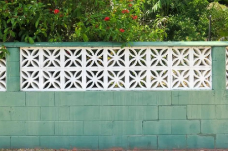 15 Inspirasi Desain Pagar Roster Minimalis Modern yang Cantik dan Estetik