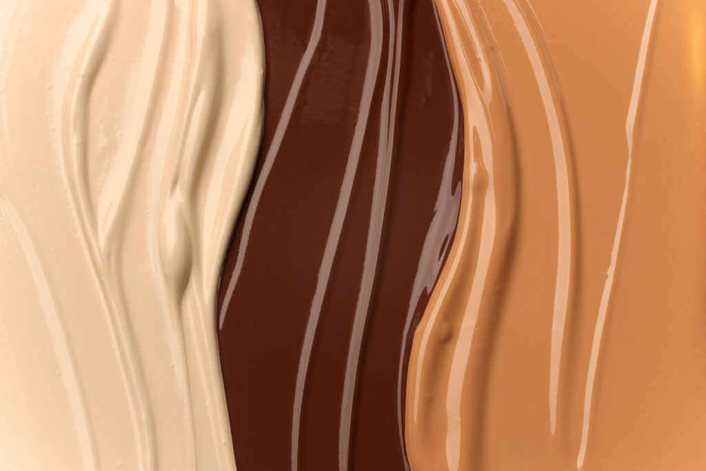 12 Ide Kombinasi Warna Cat Rumah Cream dan Coklat yang Menarik