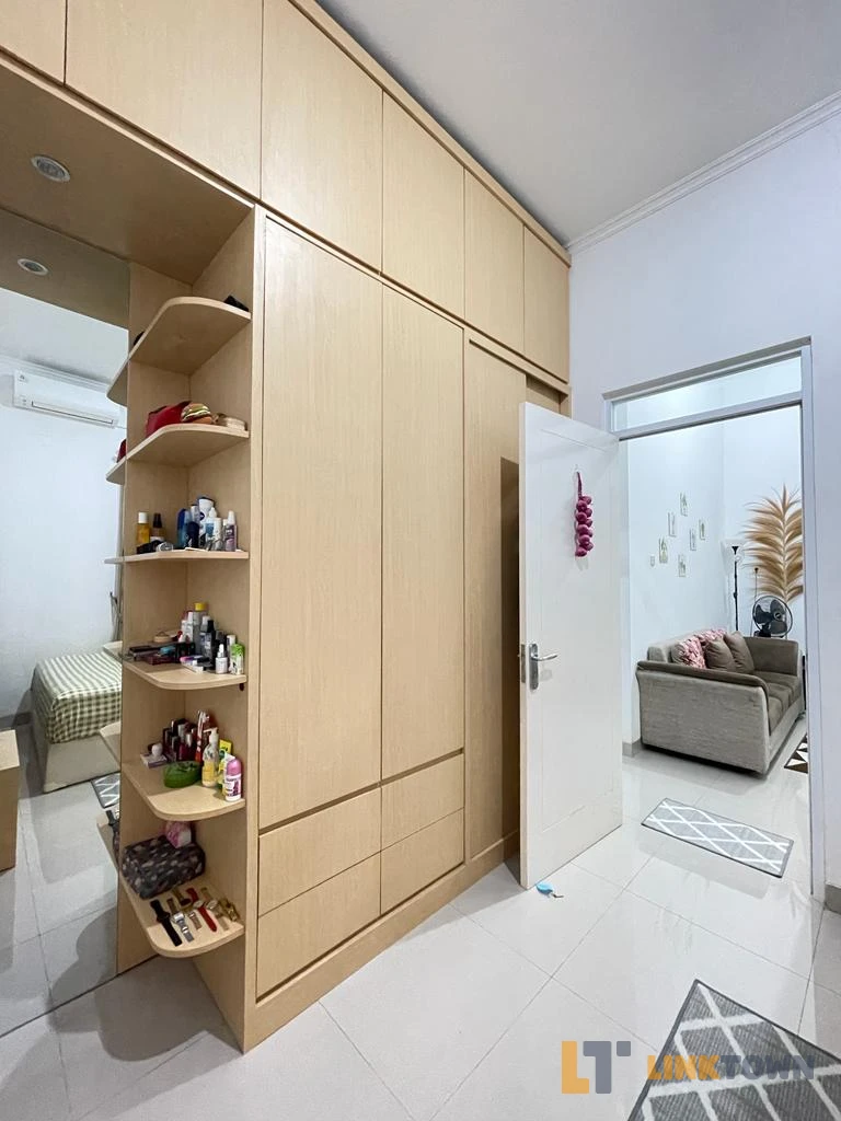 Rumah Second Perumahan Pinewood Topaz Regency Full Furnished Nego ...
